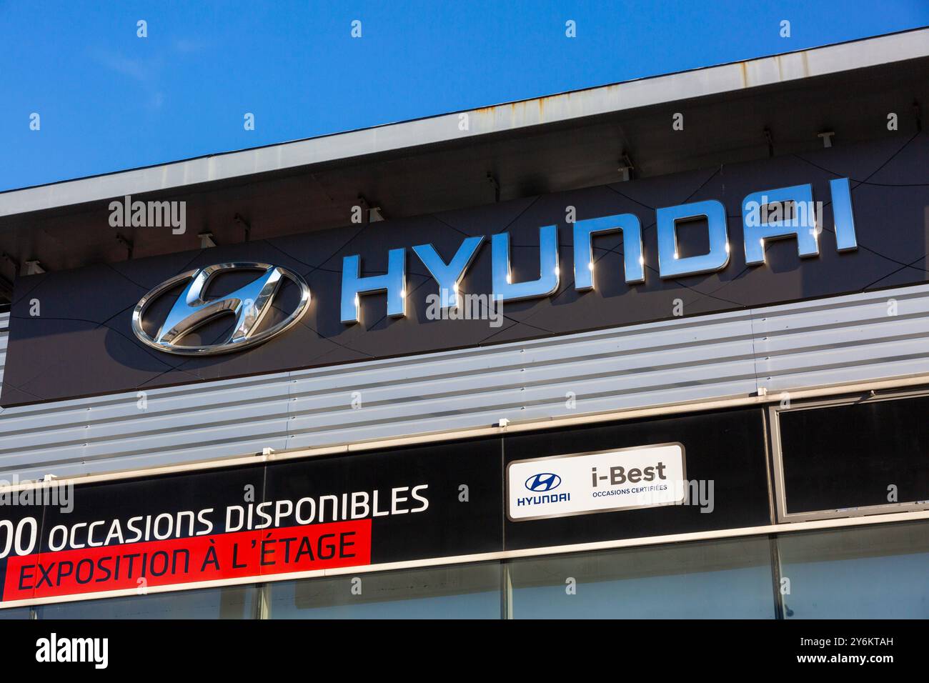 Hyundai company sign Stock Photo - Alamy