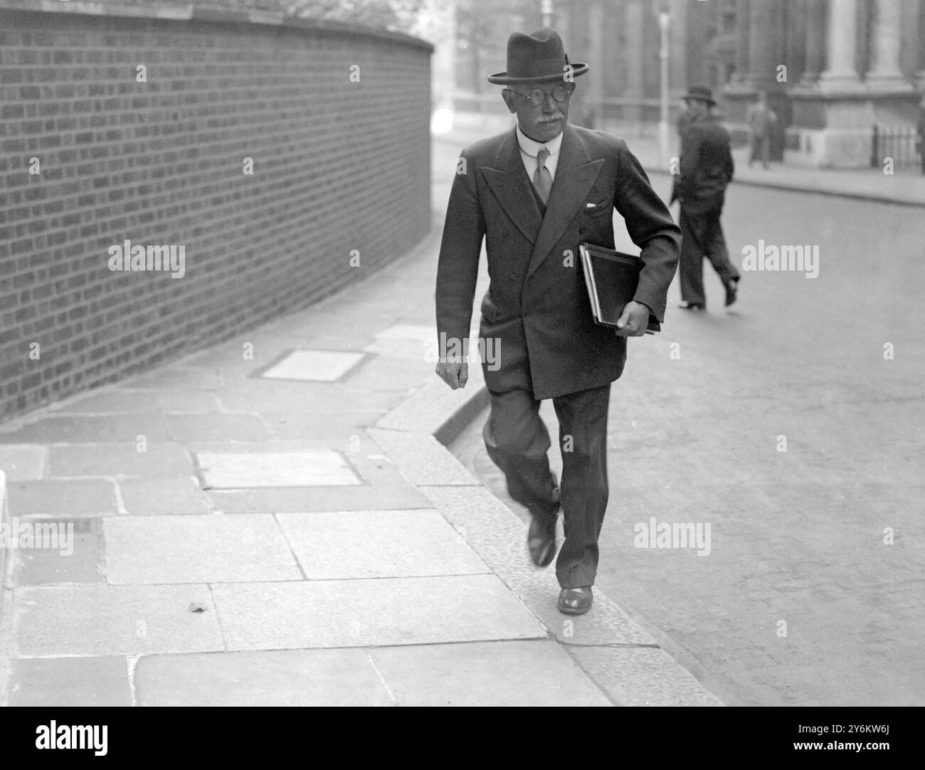 Mr thomas mp hi-res stock photography and images - Alamy