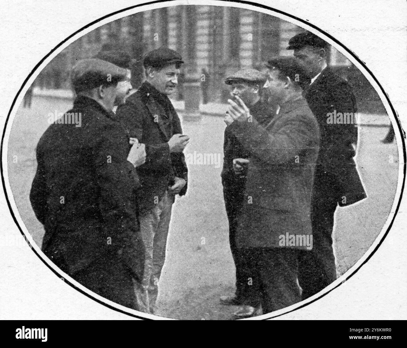 On the side: Survivors of the "Titanic" disaster in England. Mr W ...