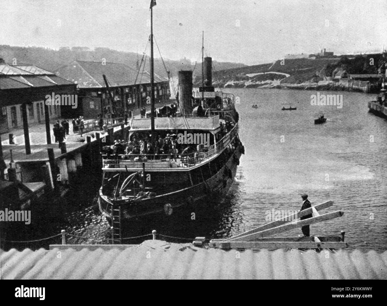 "Not in any sense detained . . . Against their wish": Men and women of ...