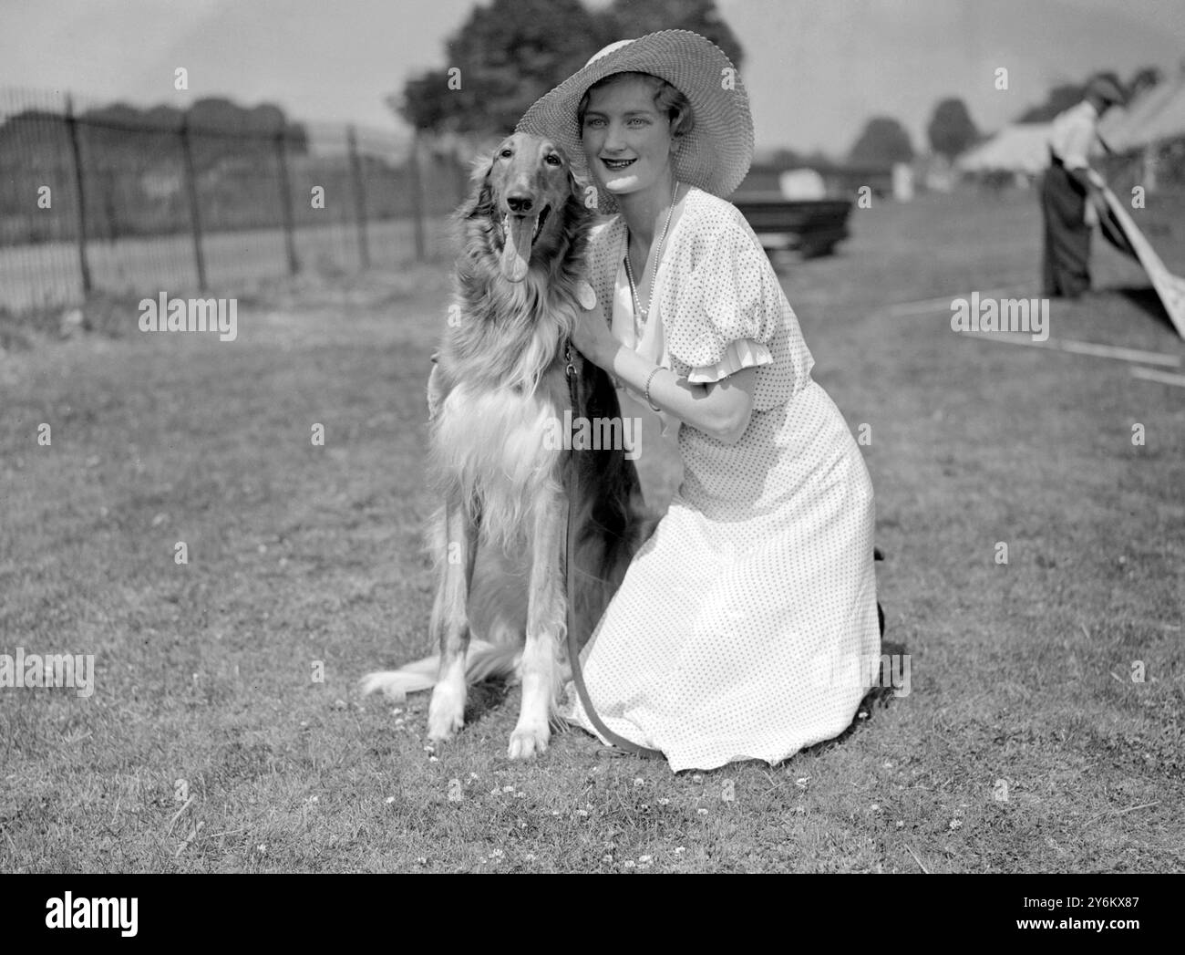 Richmond Dog Show. Miss J. Tooms with her Borzoi "Gazelle Of Tangmere ...