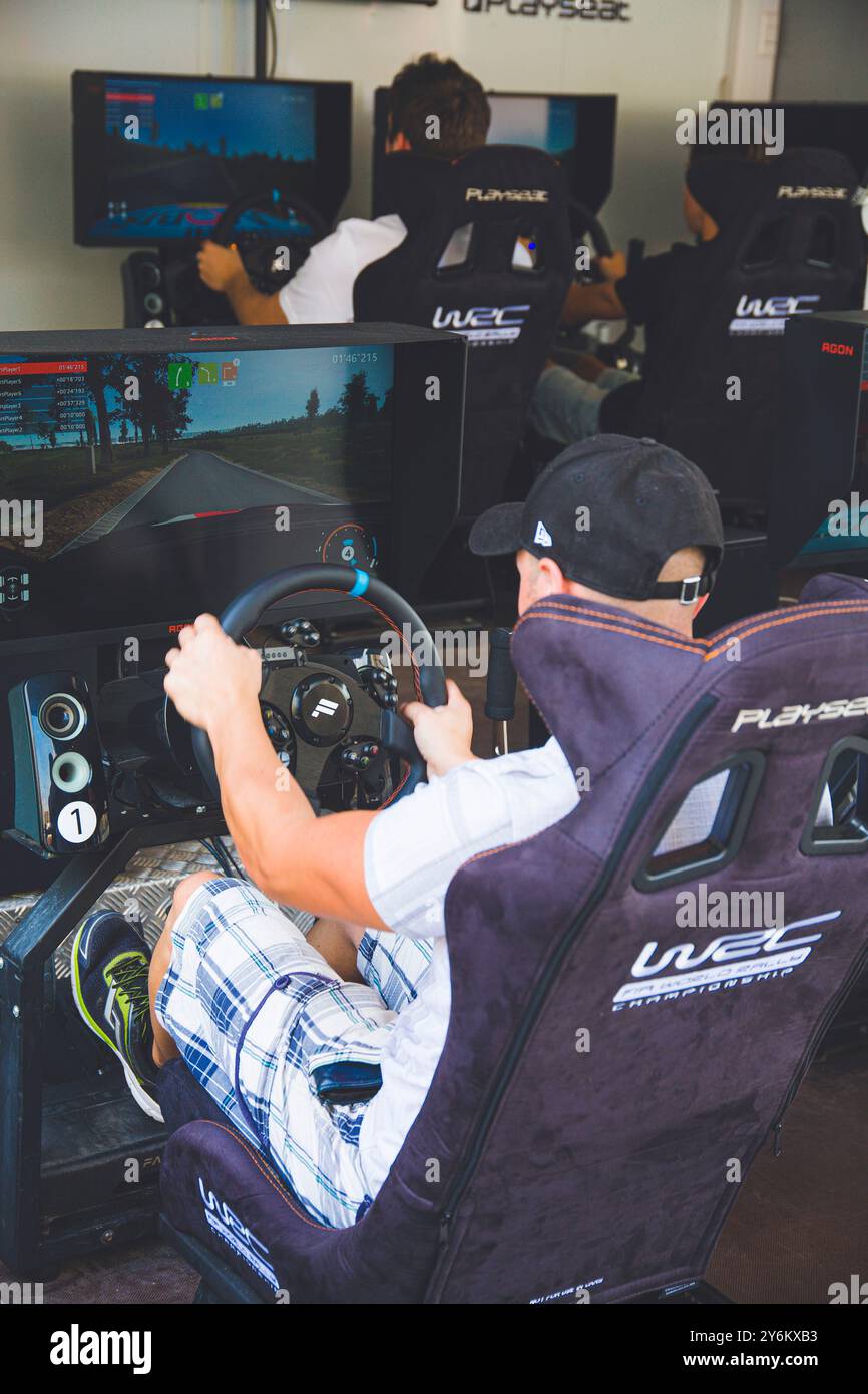 Means of transport racing hi-res stock photography and images - Alamy