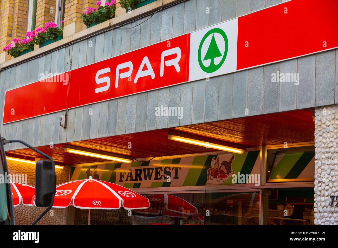 Big brand name hi-res stock photography and images - Alamy