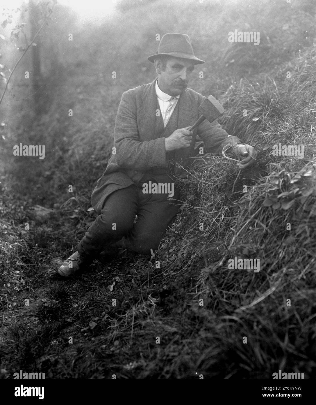 The humane snare invented by Mr Willliam Alford (? Alfred ) and used by ...