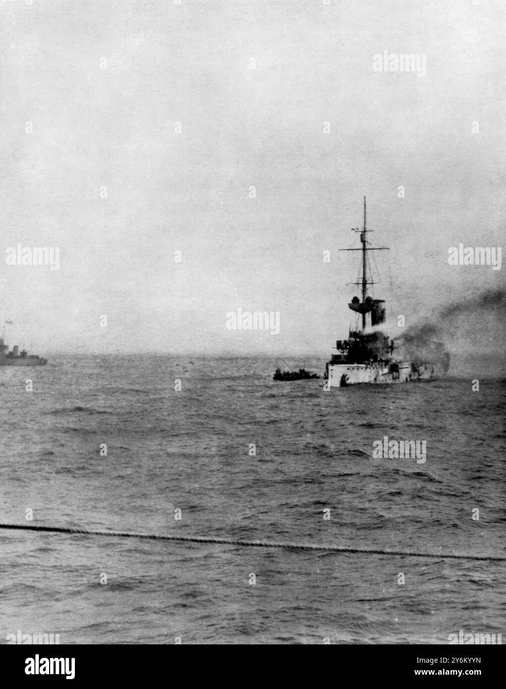 British boats taking off the survivors of the German cruiser "Mainz ...