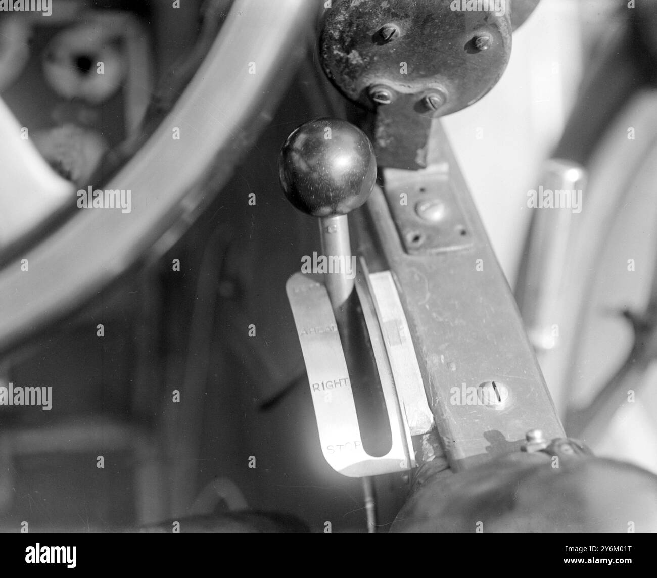 Safety Signal. By means of a movable disc on the rear of a motor car ...