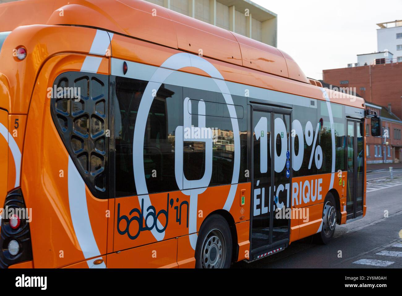 Calais, 100 % electric bus Stock Photo - Alamy