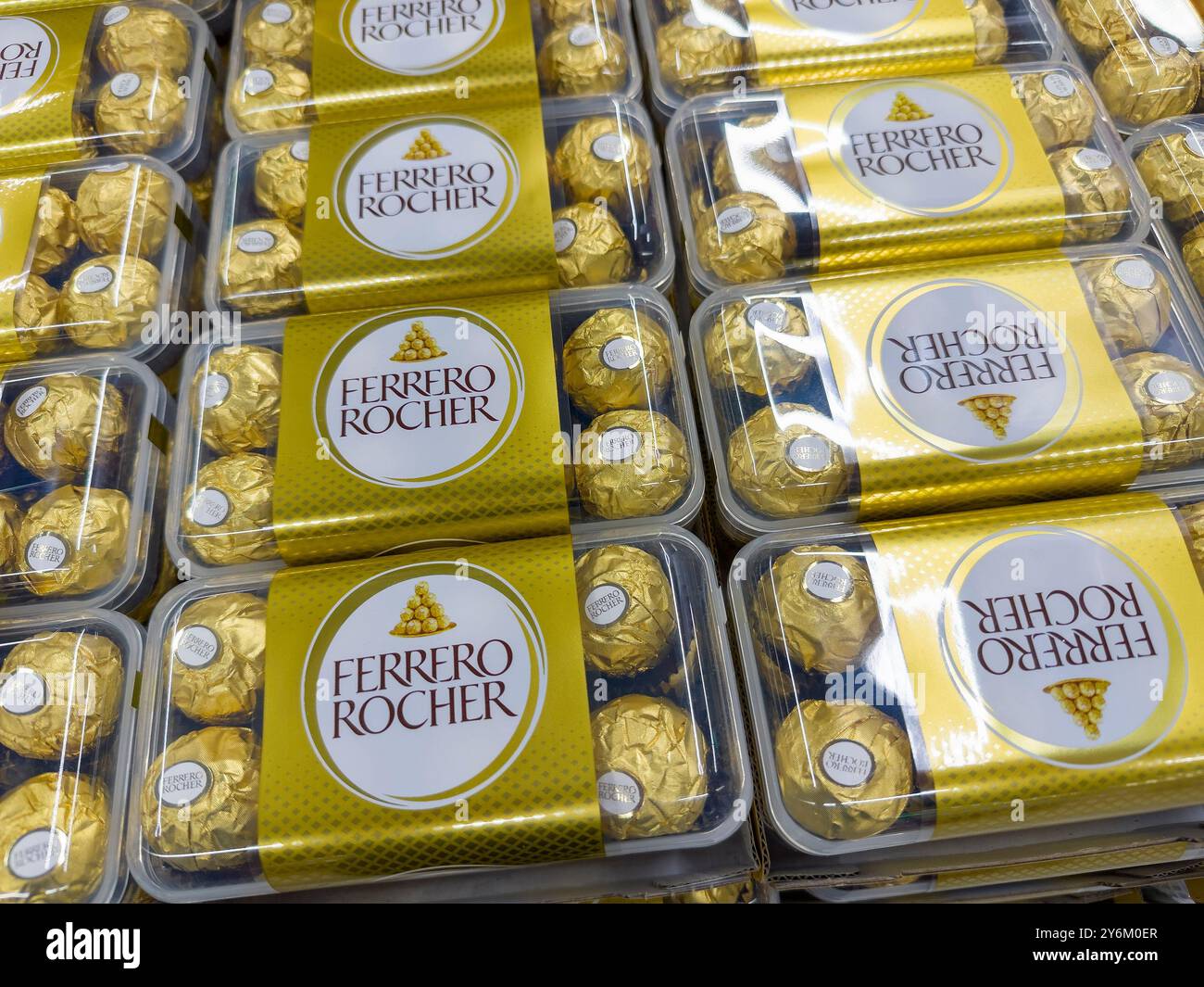 Boxes of Ferrero Rocher chocolates Stock Photo - Alamy