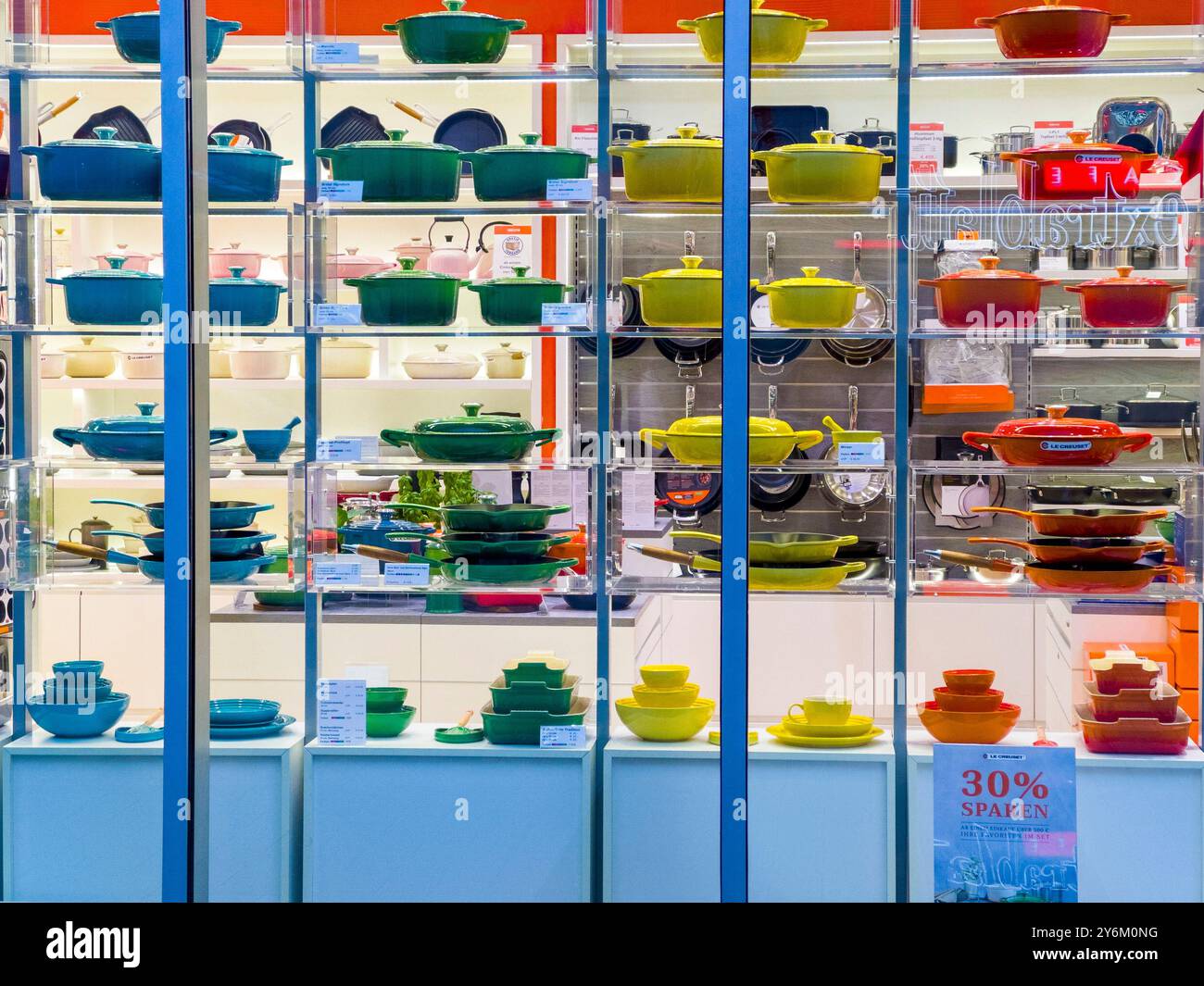 Le Creuset store Stock Photo - Alamy