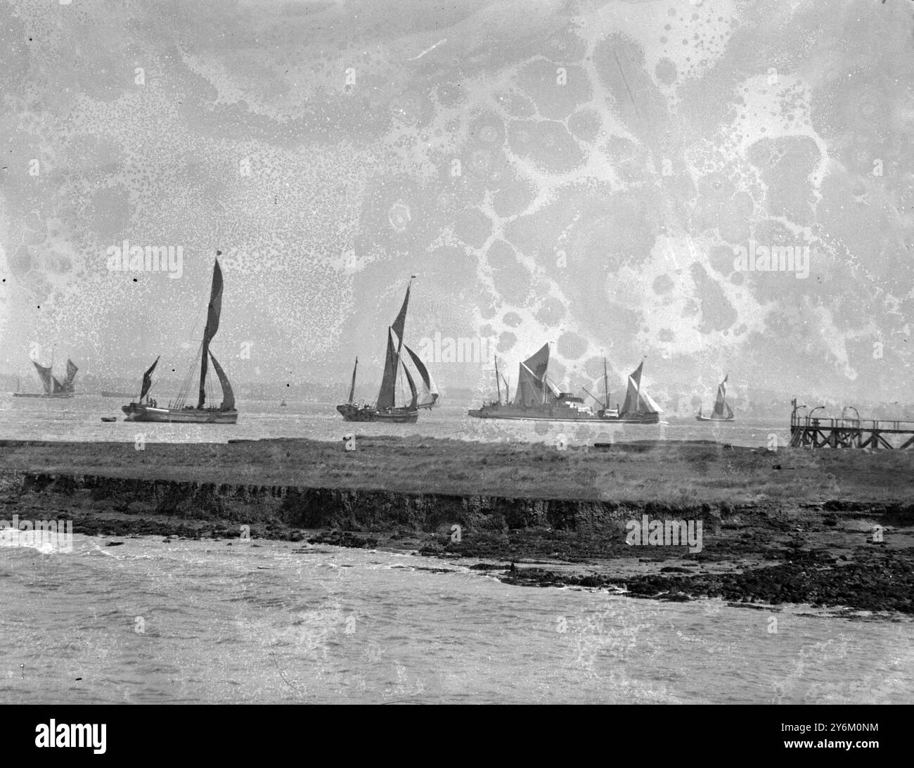 Sailing Barges race down the Thames. Sailing barges used on the Thames ...
