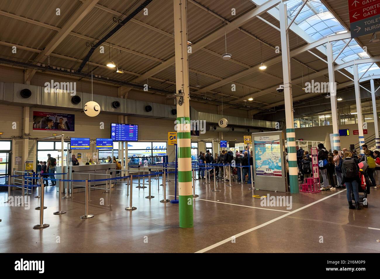 Paris Beauvais Airport Stock Photo - Alamy