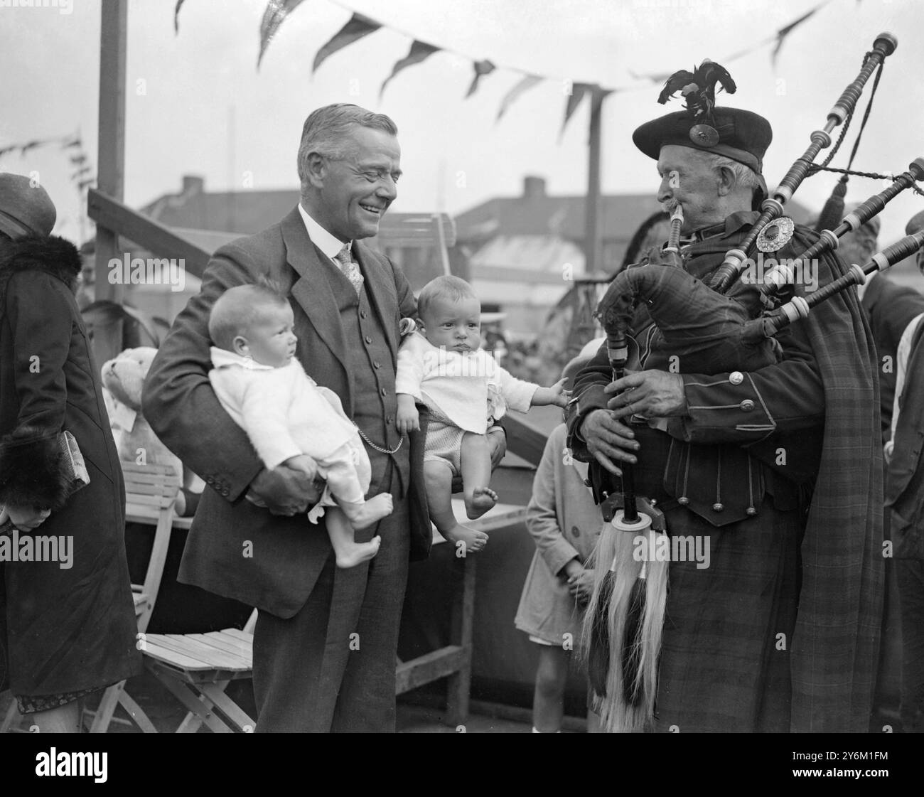Sir george hamilton 1st baronet hi-res stock photography and images - Alamy