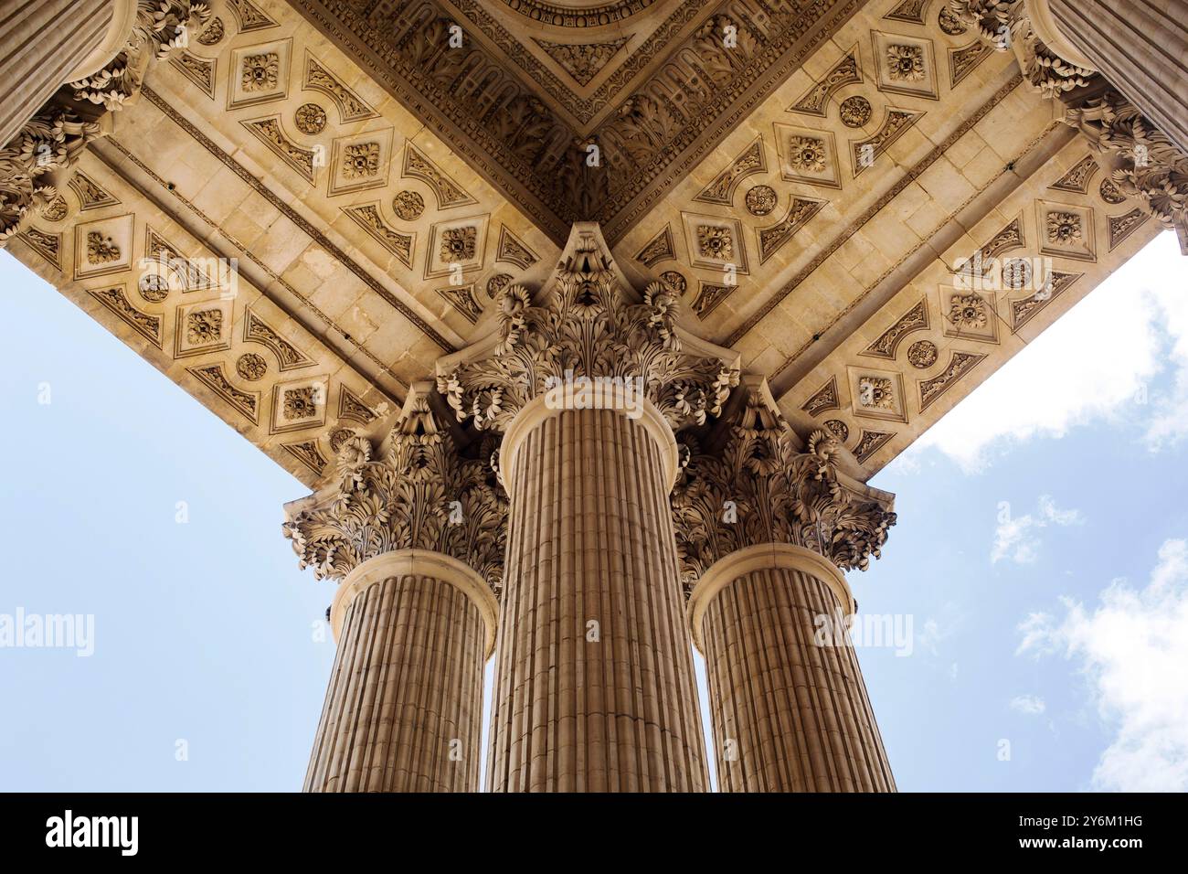 Pantheon exterior facade hi-res stock photography and images - Alamy
