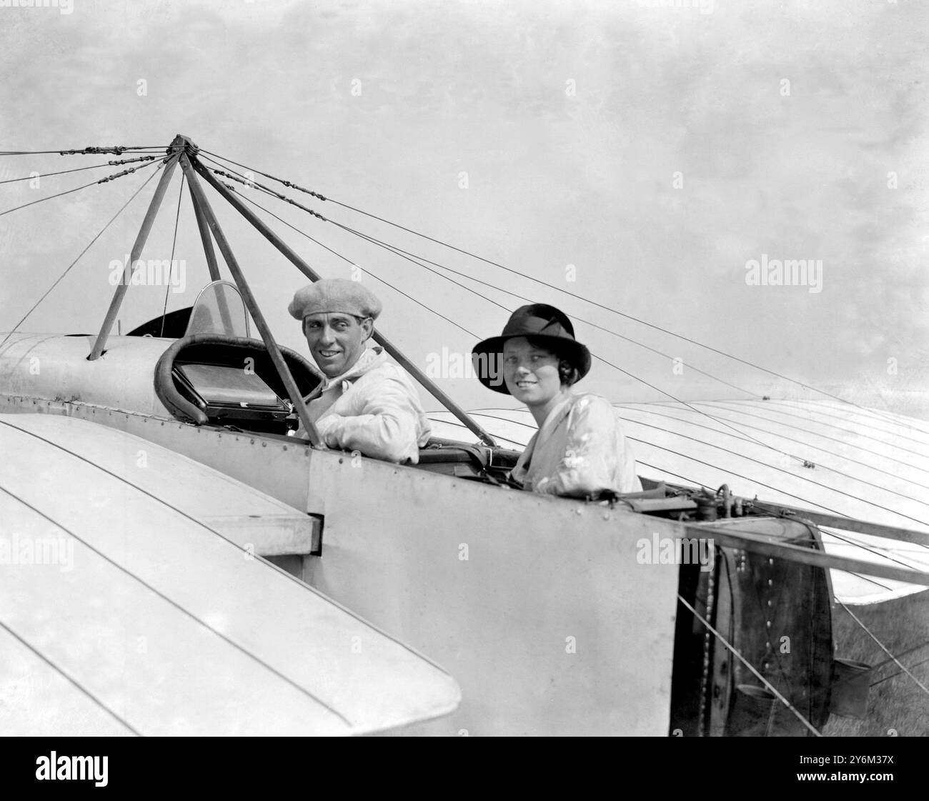 London - Paris - London Flight. Mr and Mrs T. Elner Hearn. possibly 11 ...