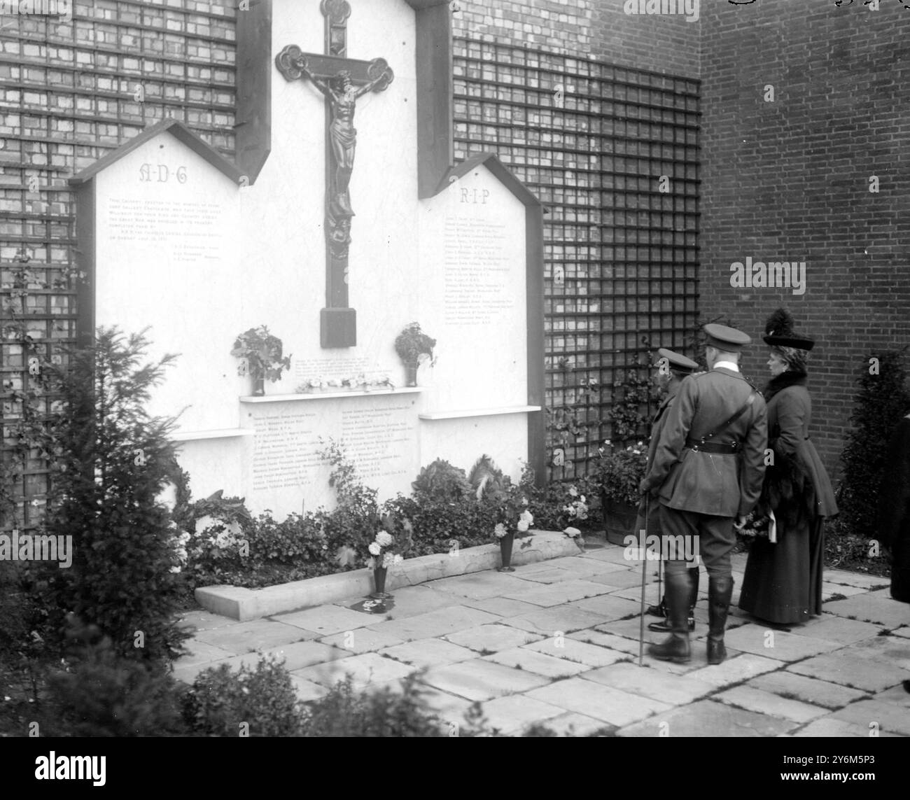 Royal visit to War Shrine at St Jude's Church Hampstead Garden City ...
