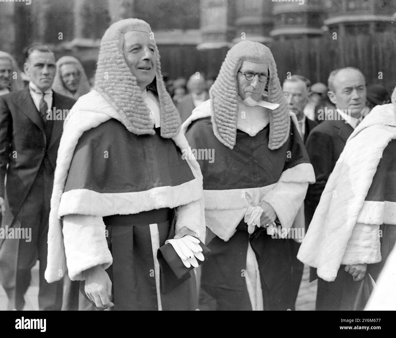 Judges left westminster abbey Black and White Stock Photos & Images - Alamy