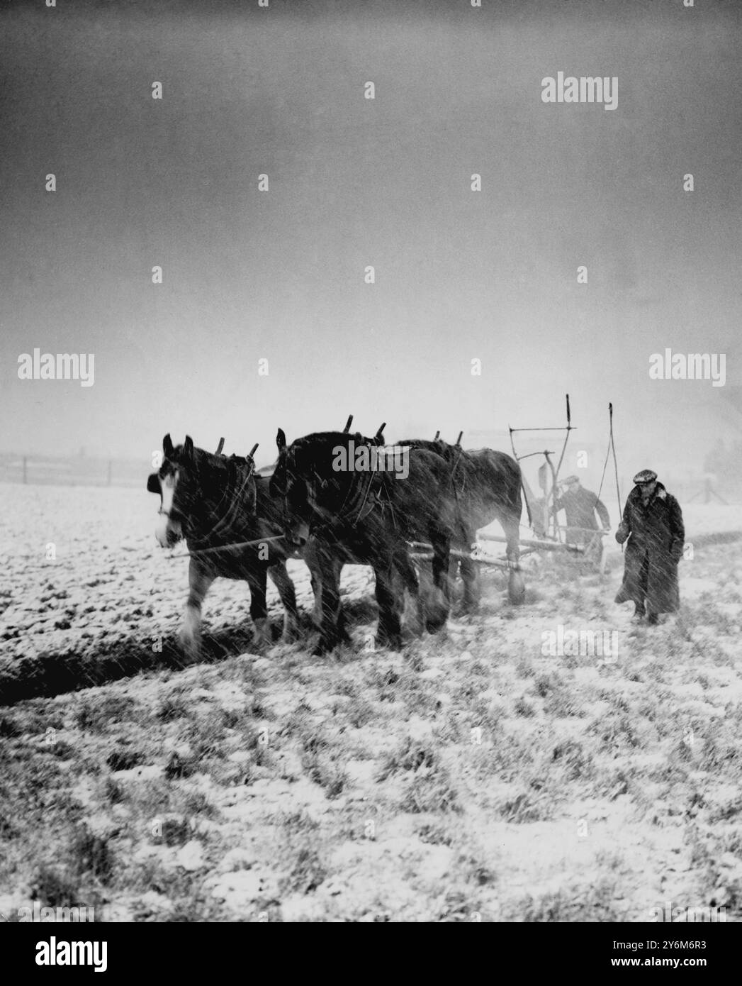 The winter of 1947 hi-res stock photography and images - Alamy