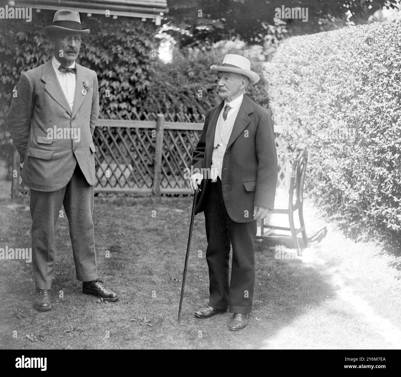 Garden Fete at Dorchester in aid of the Dorset County Hospital. Mr ...