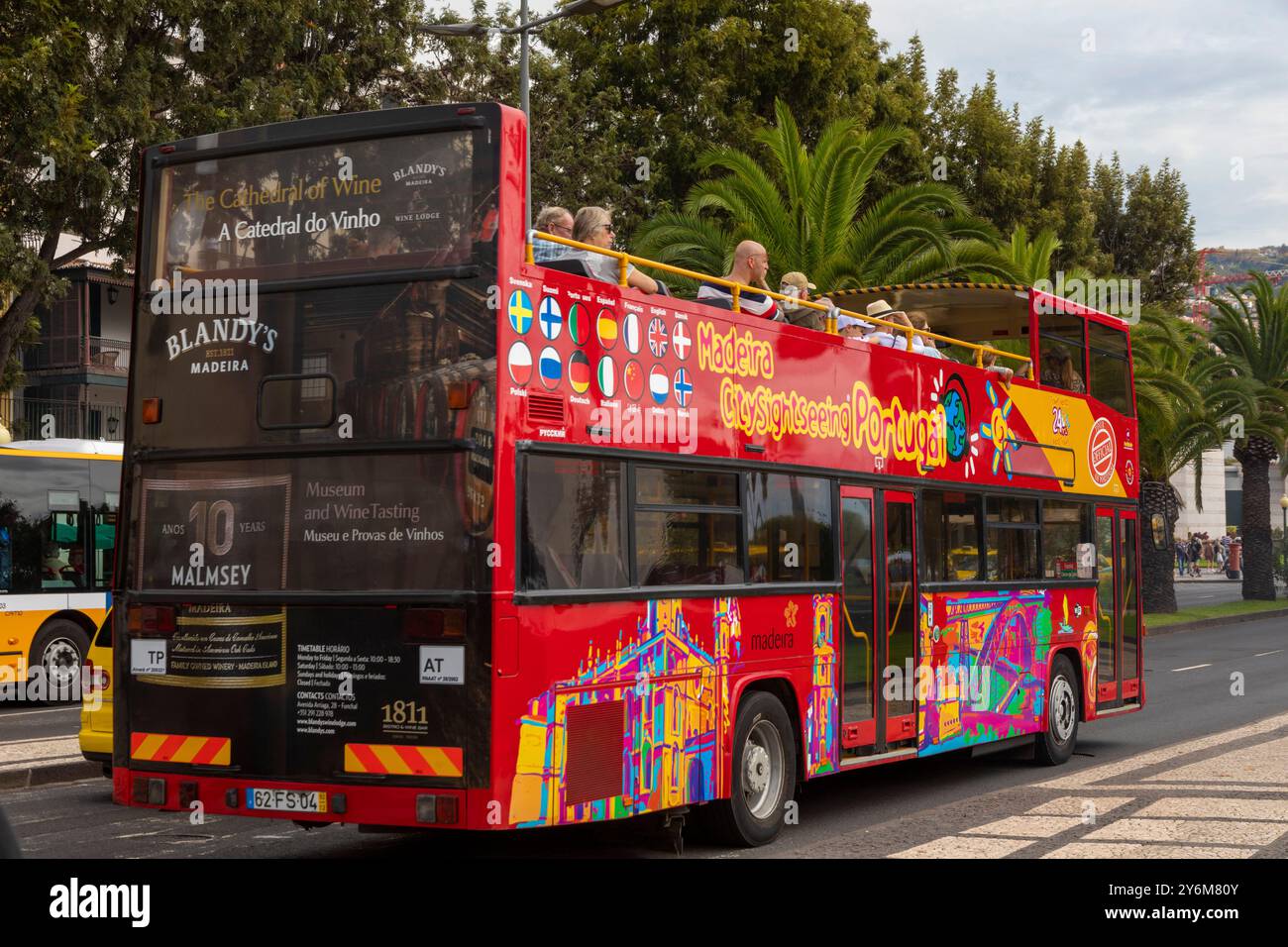Portugal public busses hi-res stock photography and images - Alamy