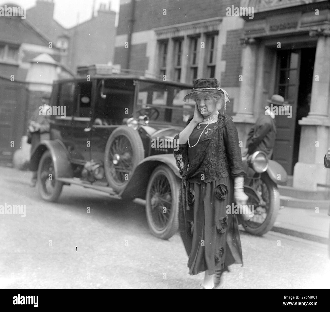 The inquest of Lady Randolph Churchill. Lady Horner, in whose house the ...