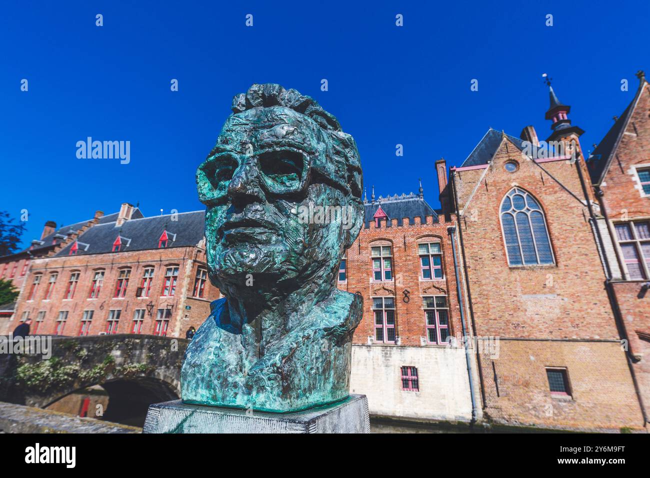 Frank van acker statue hi-res stock photography and images - Alamy