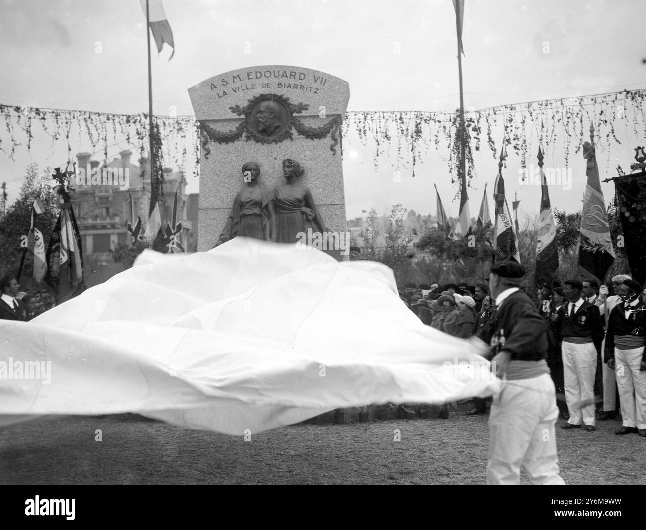 Biarritz - The Memorial of King Edward VII. Unveiling by men of the ...