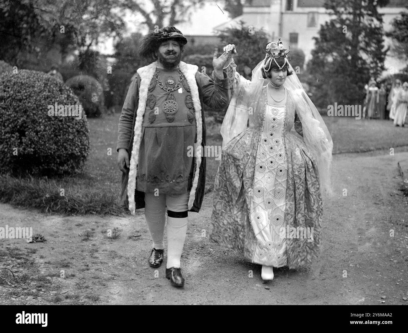 "Landing the Pie" at Eel Pie Island, Twickenham. King Henry VIII and ...