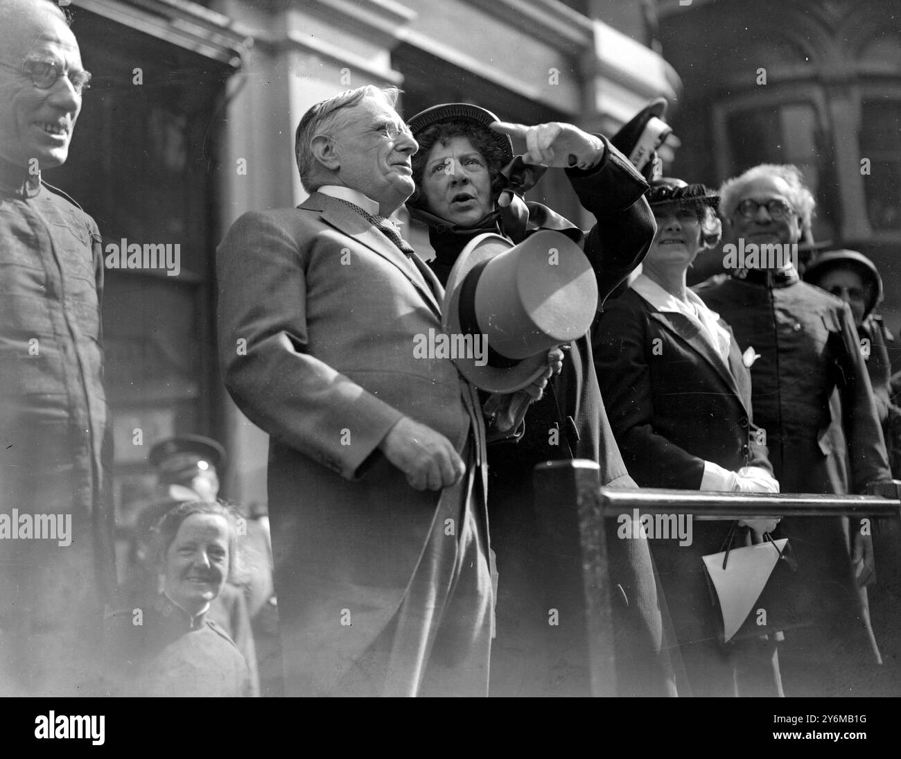 The Lord Mayor Sir Percy Vincent and General Evangeline Booth at the ...