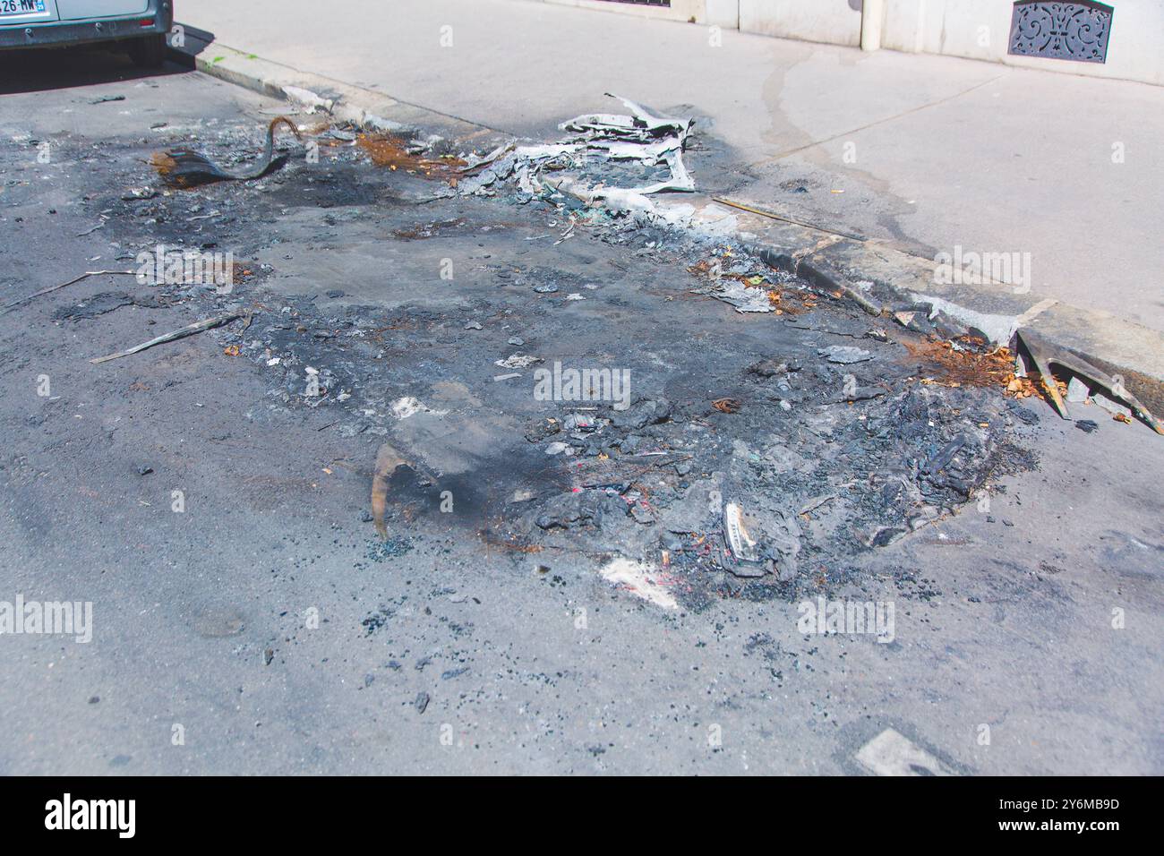 Police riots in parking hi-res stock photography and images - Alamy