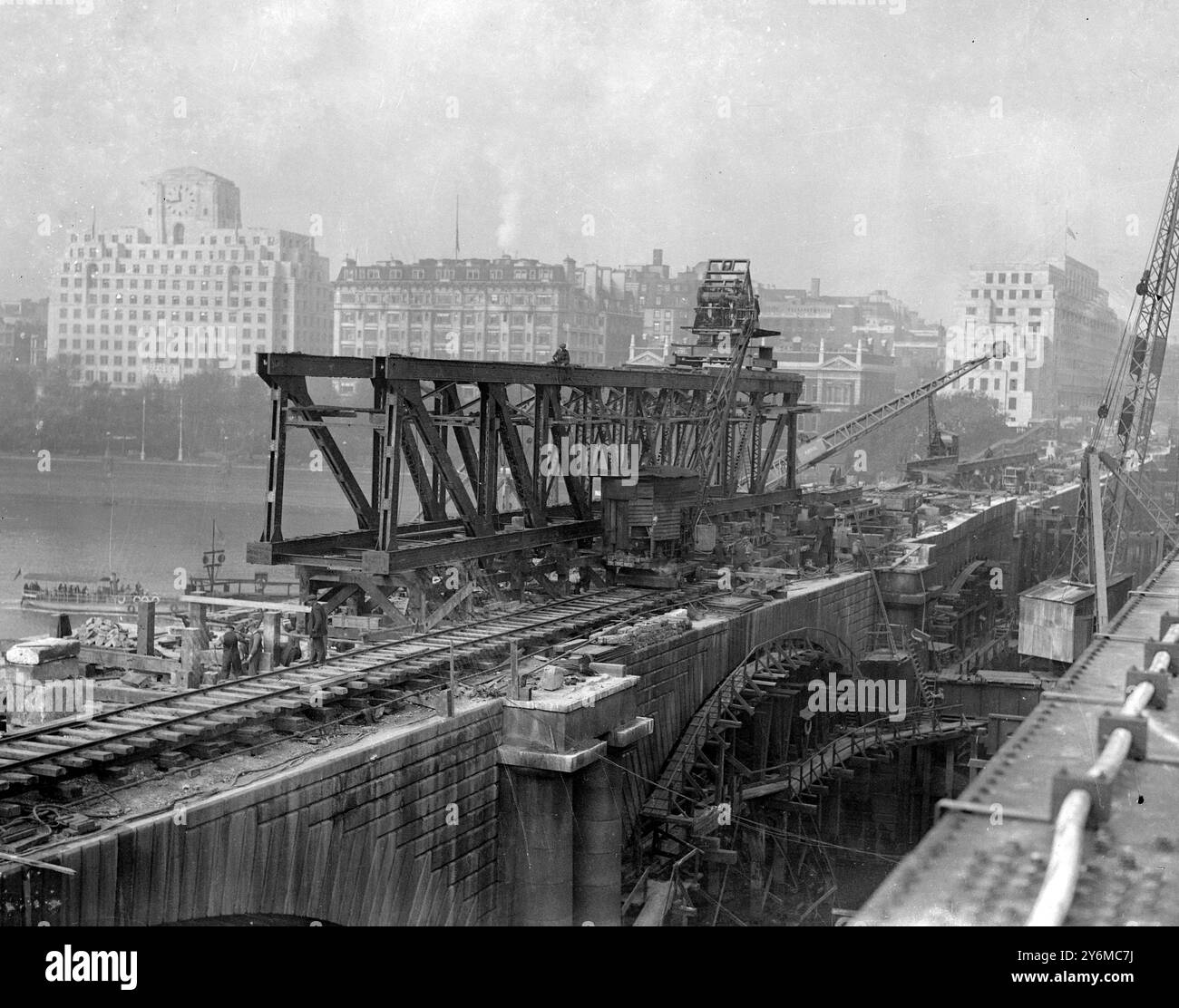 The two thousand seven hundred ton steel gantry which is to prevent ...