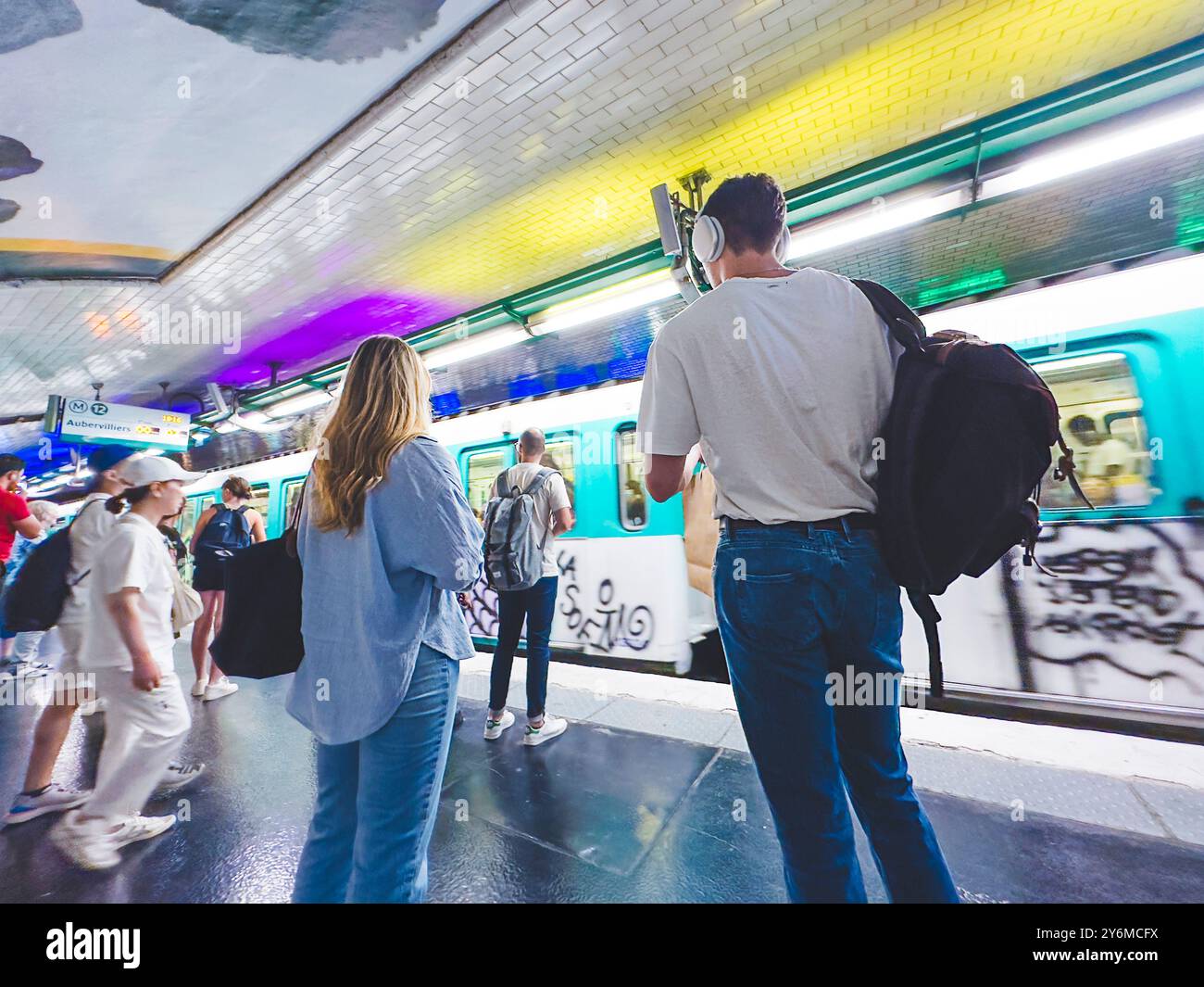 Paris france people inside metro hi-res stock photography and images ...