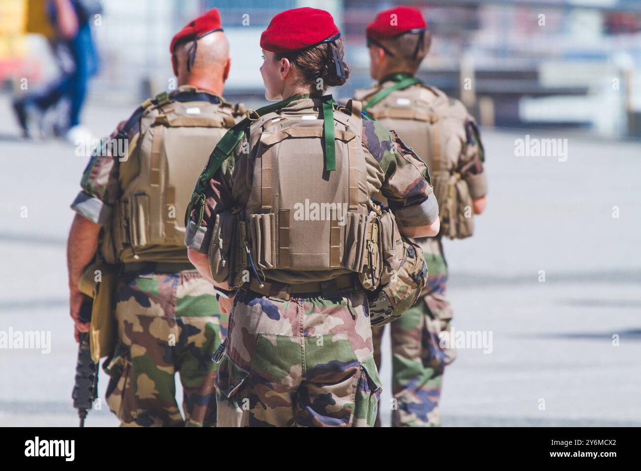 France, Paris, soldiers of the sentry force in the defense district ...