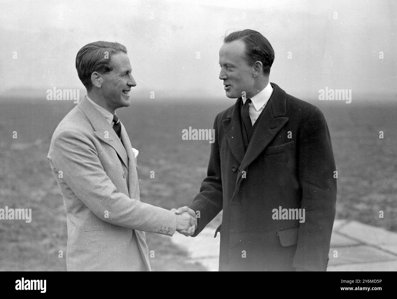 The Houston Mount Everest Flight leave Heston for India. The Marquess ...