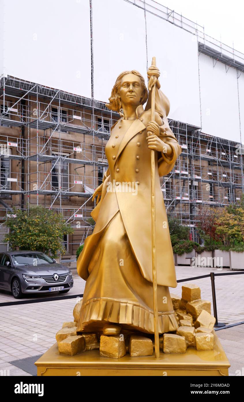 STATUES OF THE TEN GOLDEN WOMEN OF THE OPENING CEREMONY ON DISPLAY AT ...