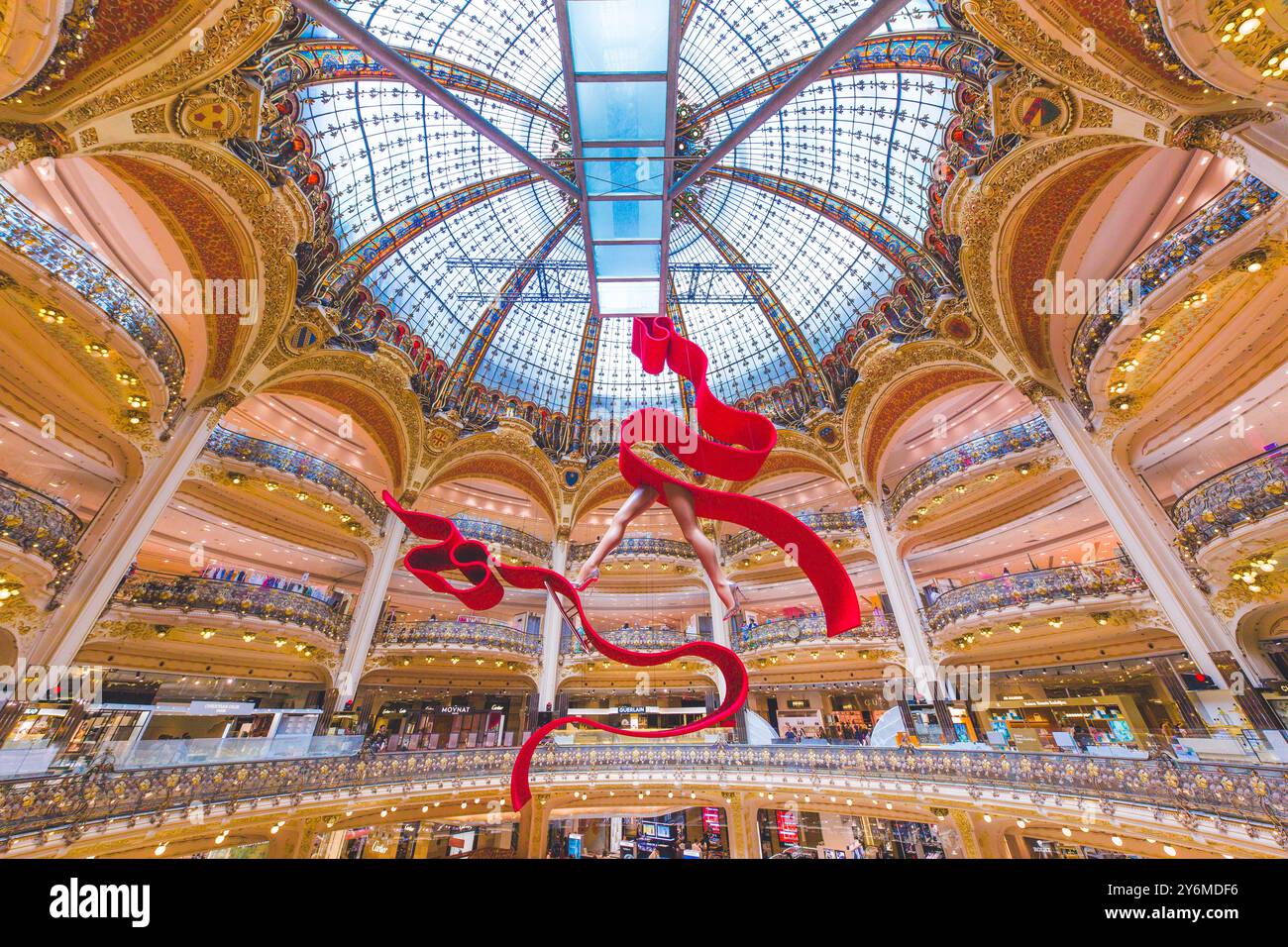 Giant glass roof galeries lafayette hi-res stock photography and images ...