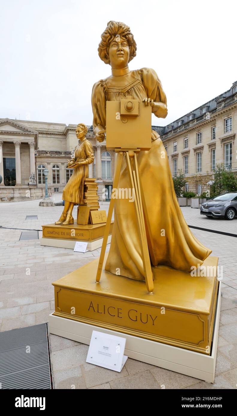 STATUES OF THE TEN GOLDEN WOMEN OF THE OPENING CEREMONY ON DISPLAY AT ...