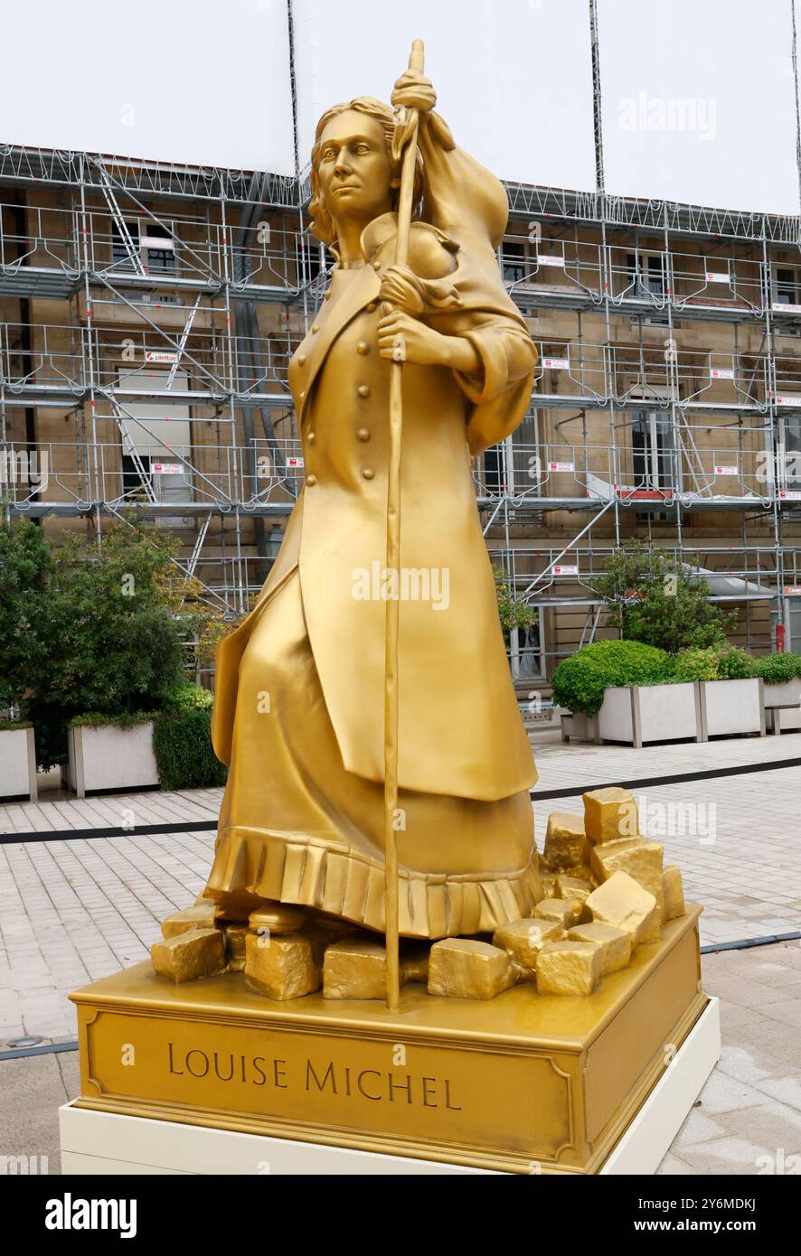 STATUES OF THE TEN GOLDEN WOMEN OF THE OPENING CEREMONY ON DISPLAY AT ...