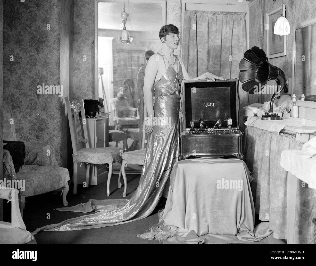 Miss Betty Blythe and her wireless set Stock Photo - Alamy