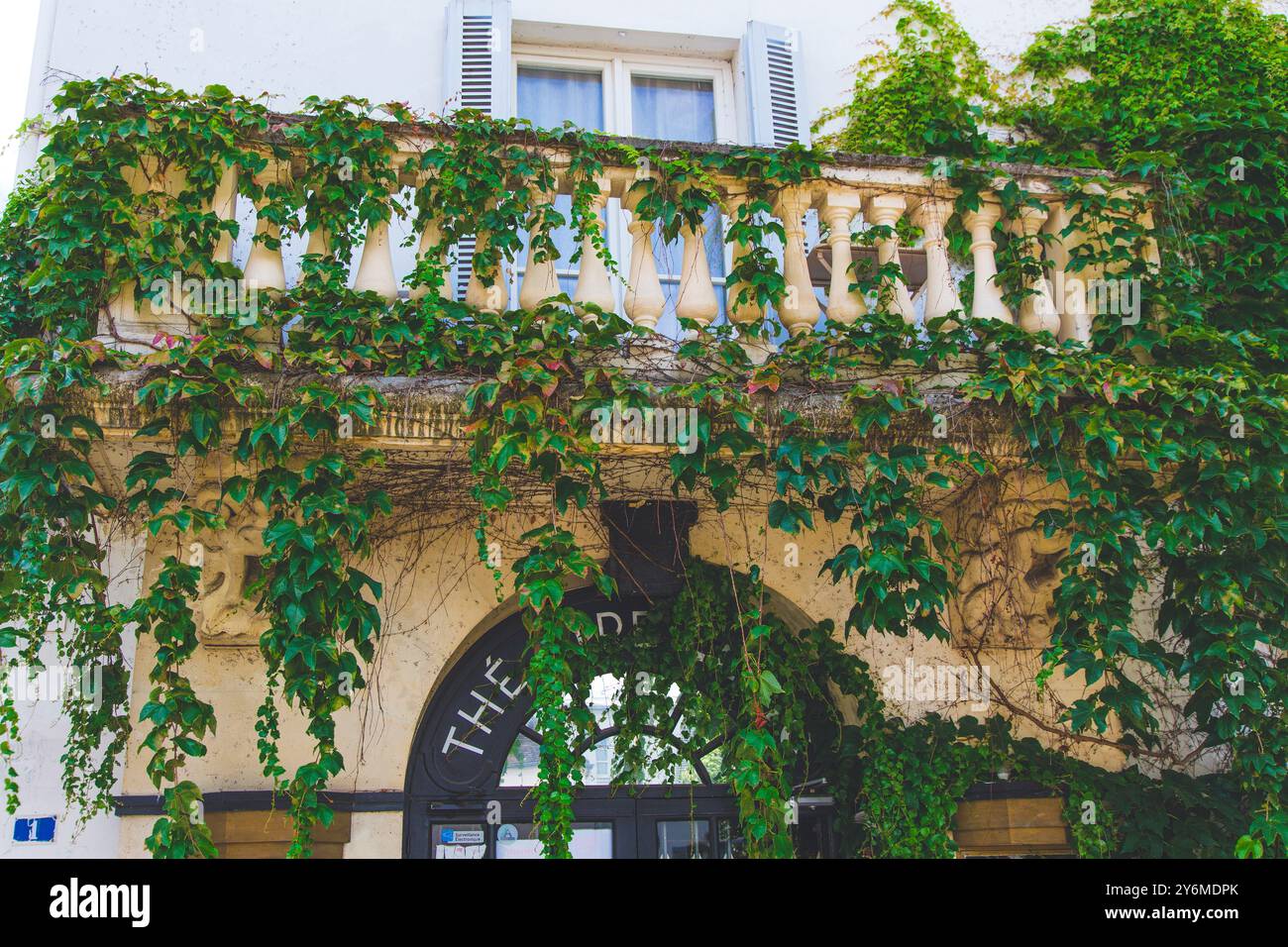 France, Paris, montmartre, Lepic theater Stock Photo - Alamy