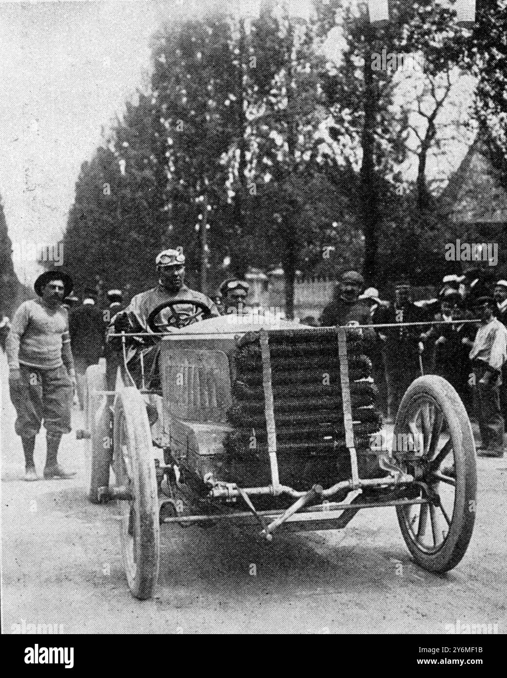 The third in heavy class: Mr. Jarrott and his De Dietrich at Bordeaux ...