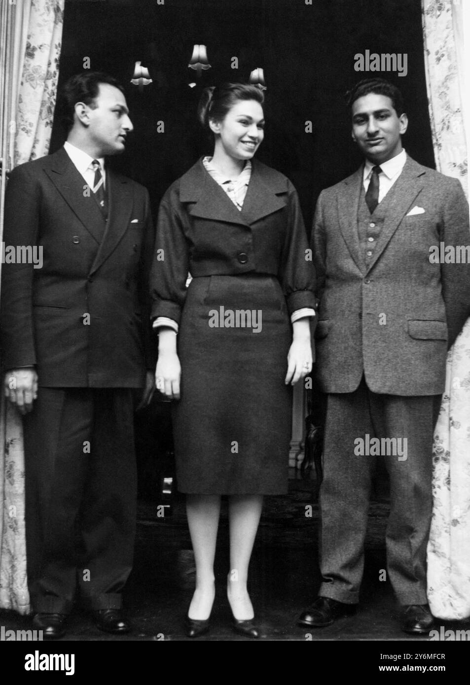 Nizam's grandson weds Turkish Student Seen at Hyderabad House in London ...