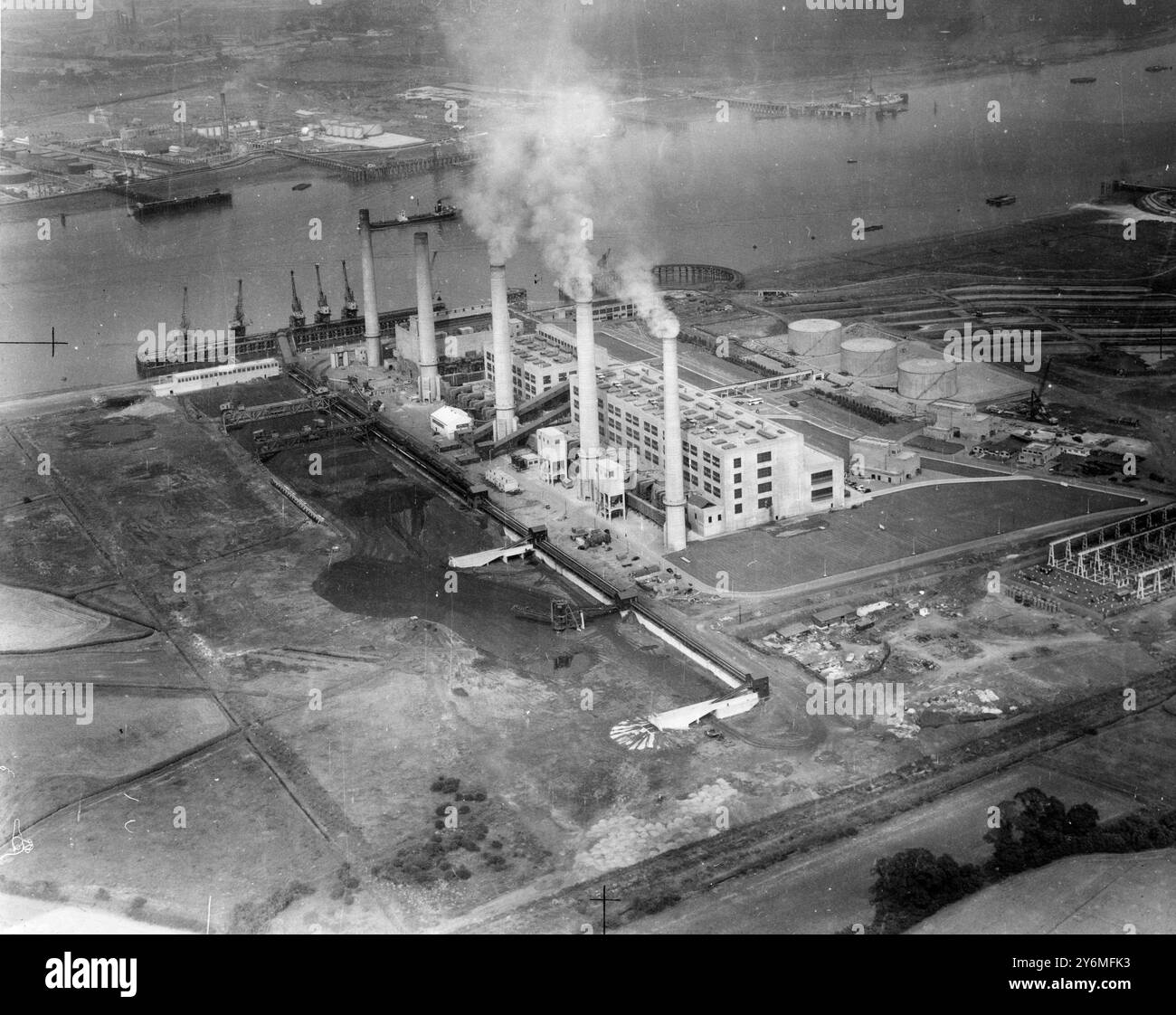 Aerial view of Littlebrook Power Station on the River Thames near ...