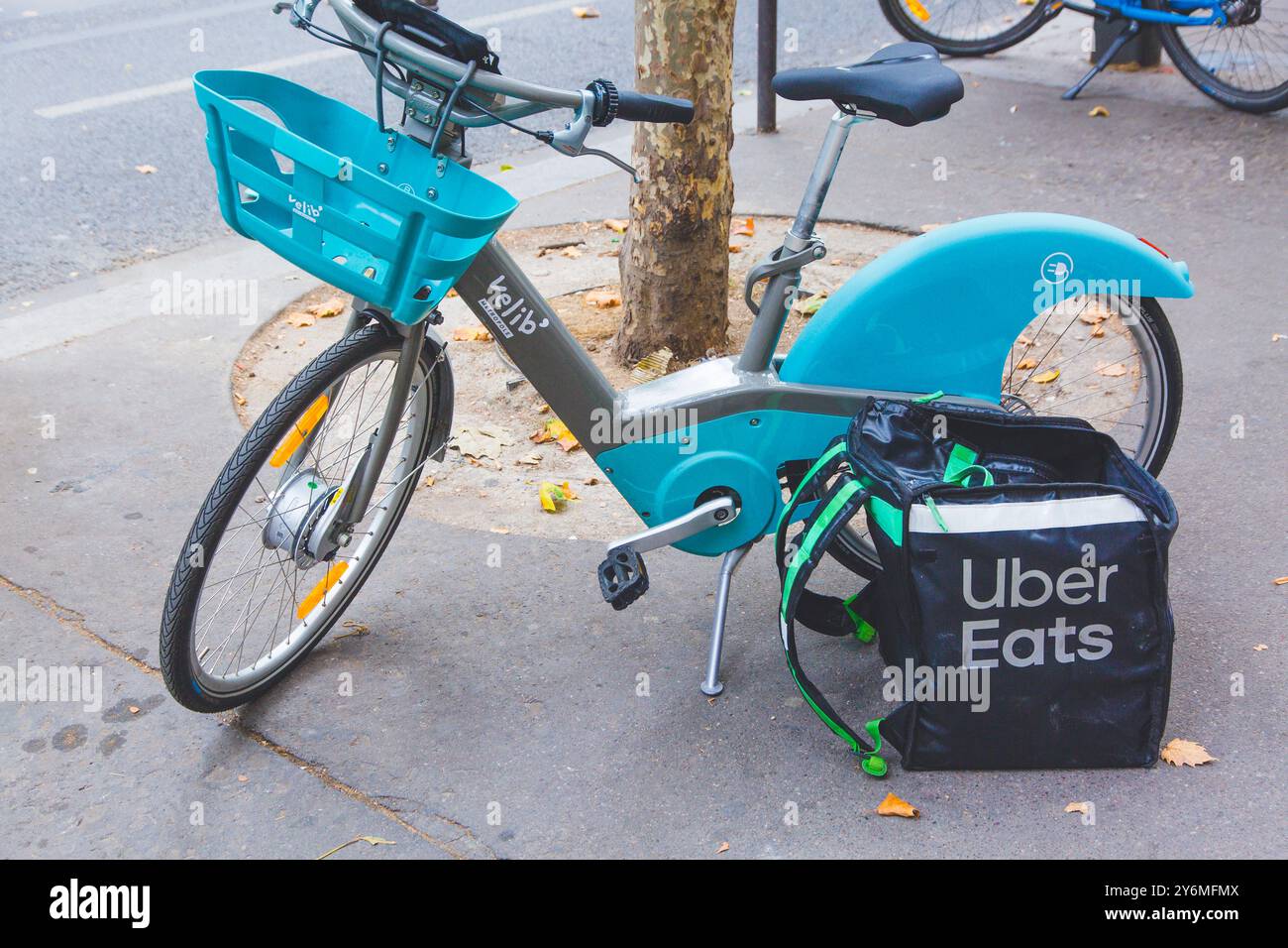 Ice delivery man hi-res stock photography and images - Alamy