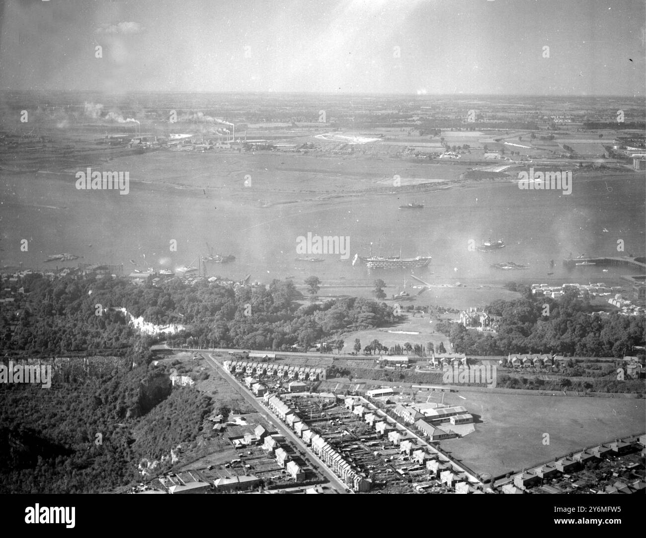 Aerial view of Greenhithe, Kent overlooking Everards shipyard, HMS ...