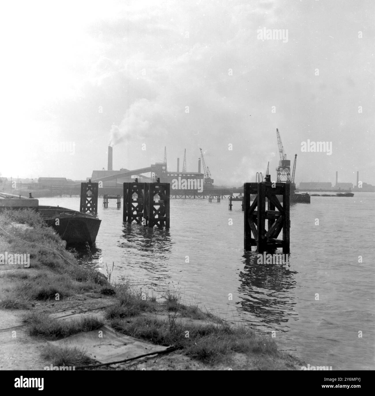 Greenhithe Waterfront 9 September 1952 Stock Photo - Alamy