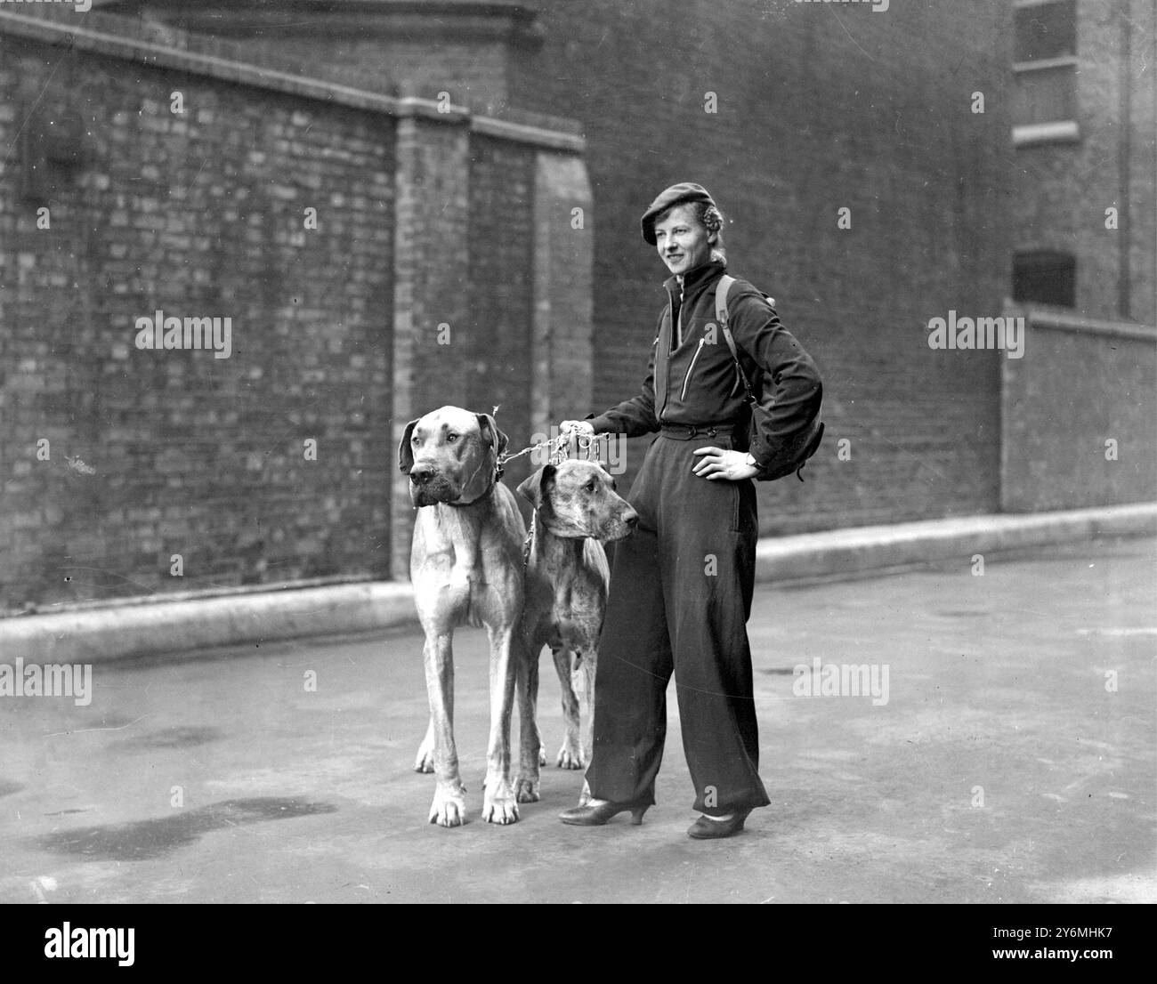 Mrs we parsons hi-res stock photography and images - Alamy