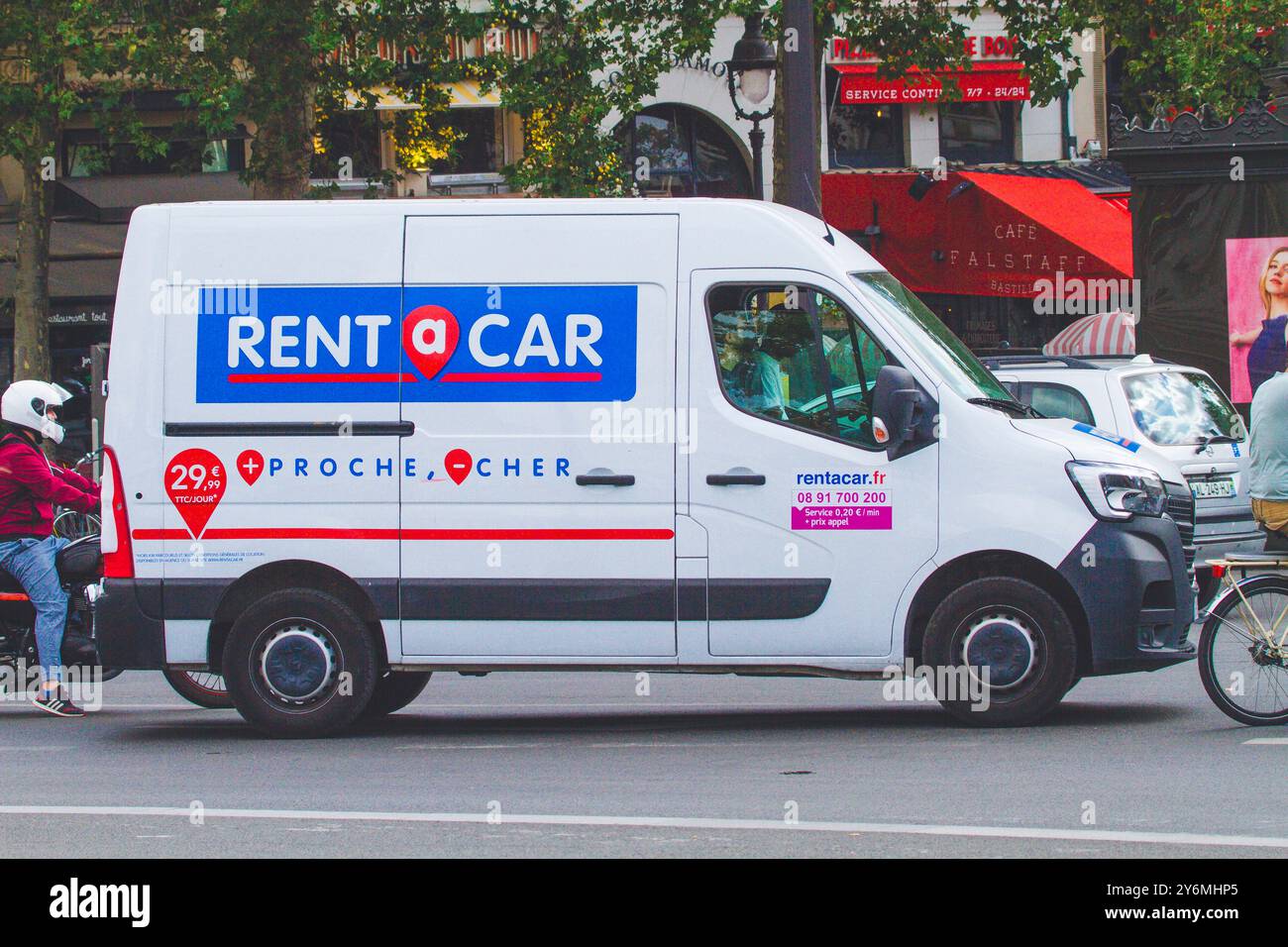 Car park rent hi-res stock photography and images - Alamy