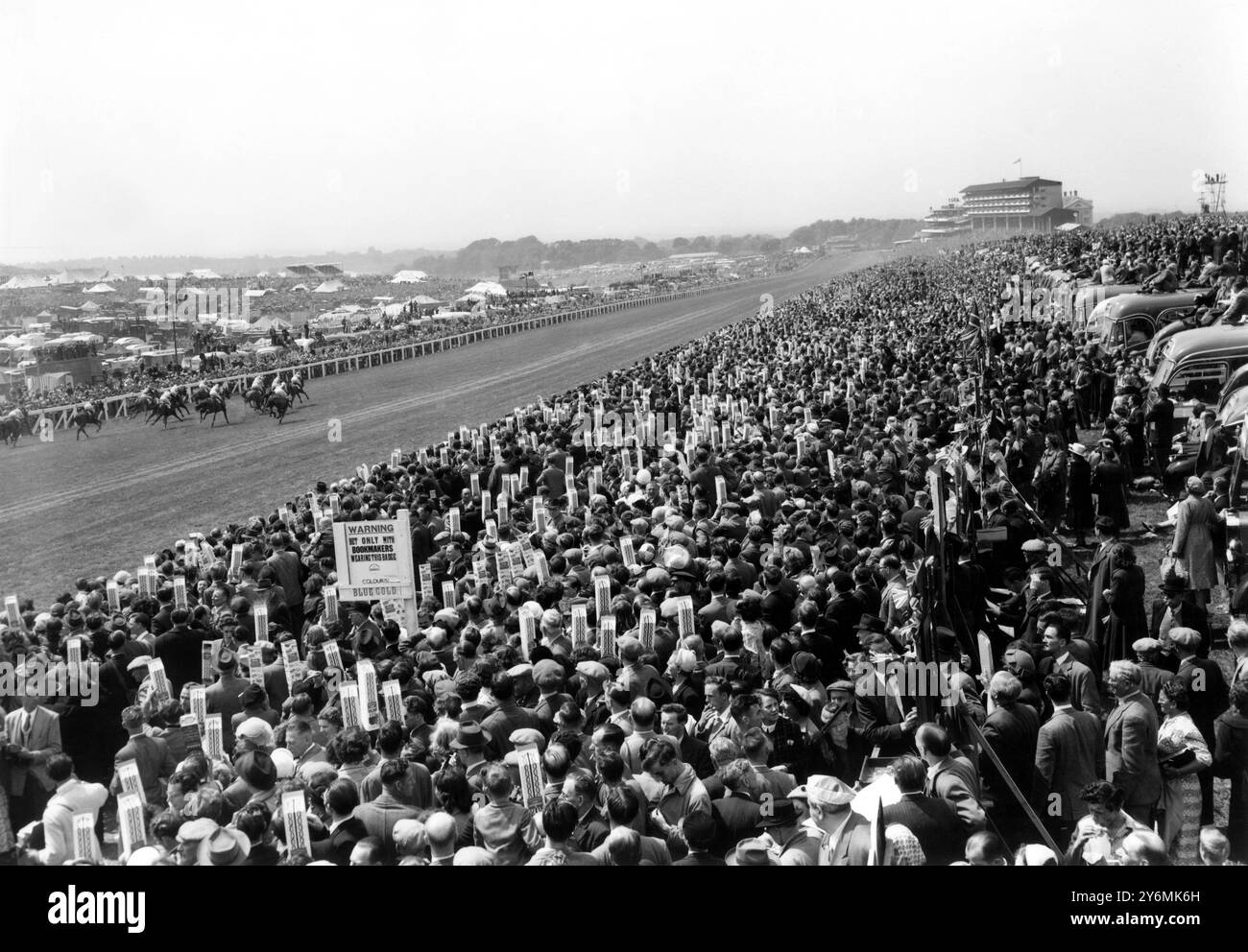 Periscopes hi-res stock photography and images - Alamy