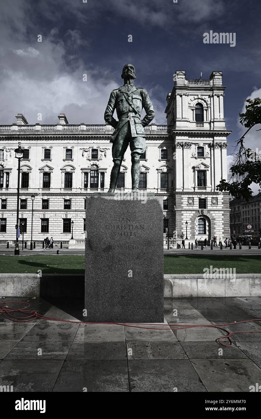 Jan Smuts statue Stock Photo - Alamy