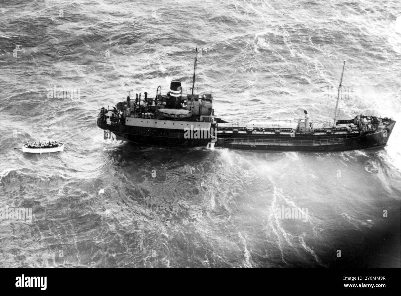 Irish Sea: a tanker and a destroy search the Irish sea for survivors ...